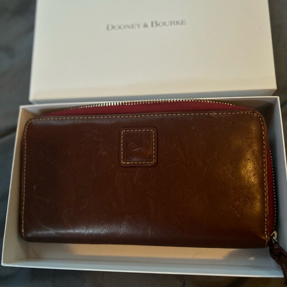 Dooney & Bourke | Bags | Dooney Bourke Brown Leather Wallets With Rich ...
